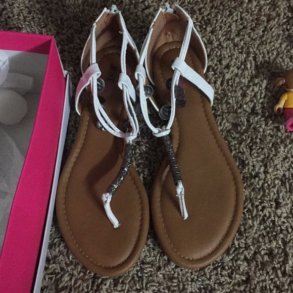 JustFab | Shoes | New Just Fab White Thongs With Box | Poshmark
